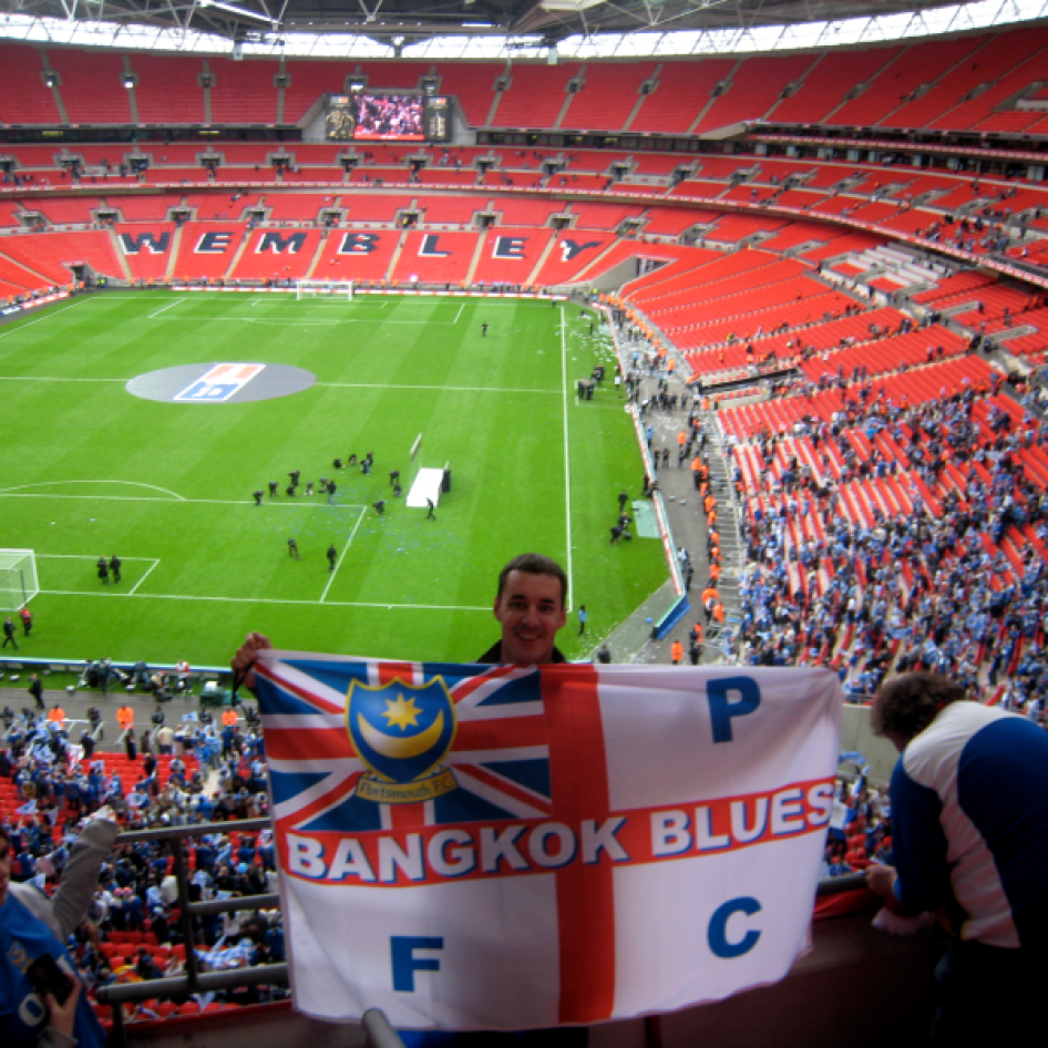 5ft x 3ft Football Flag | footballflags.co.uk