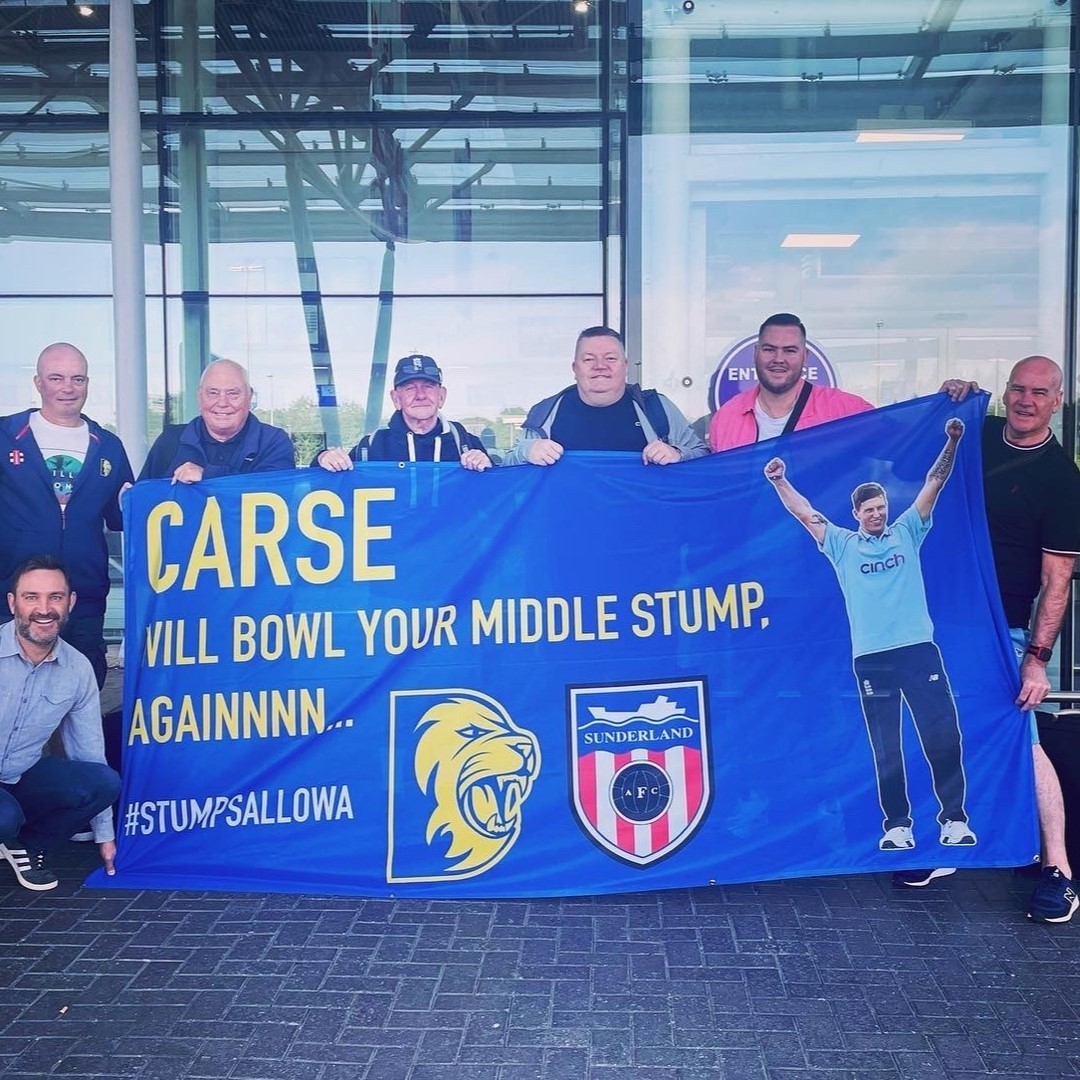 10ft x 5ft (3.05m x 1.52m) Lightweight Football Flag | footballflags.co.uk